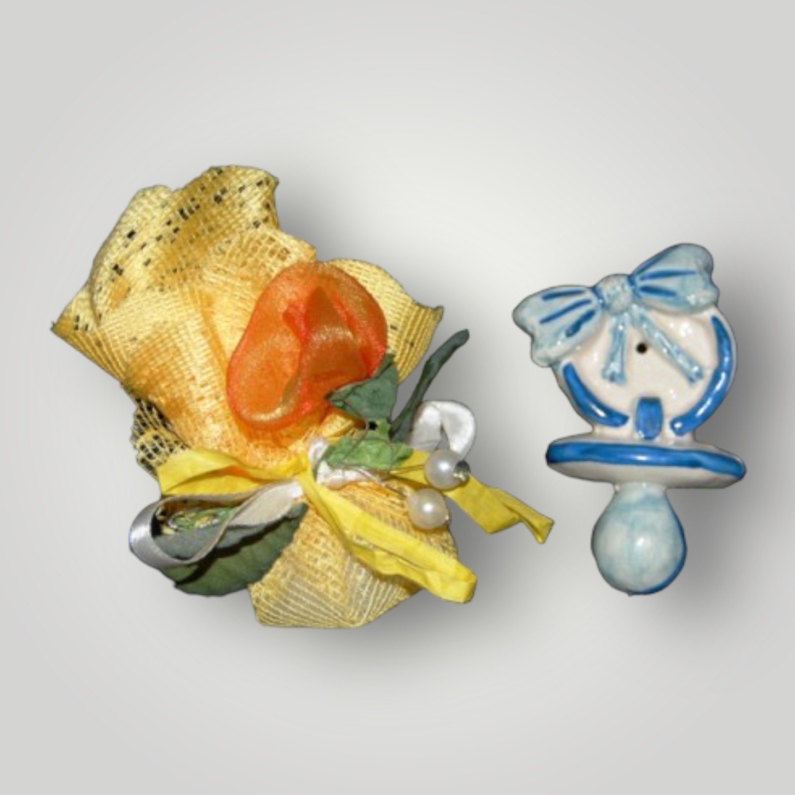 Ciuccio in ceramica di Caltagirone.